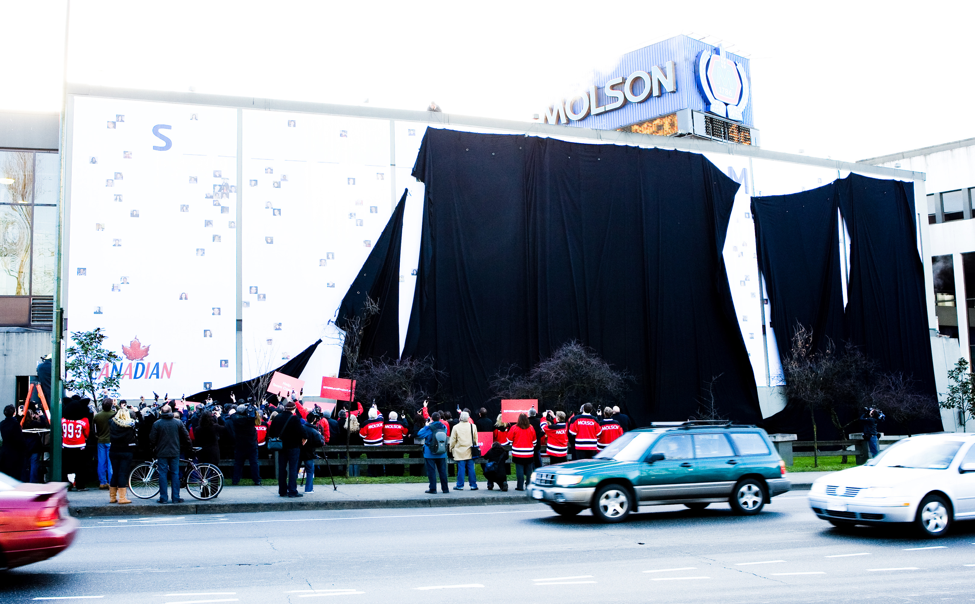 Tous les canadiens peuvent joindre le projet de la murale de Molson - Équipe Canada | Site ...
