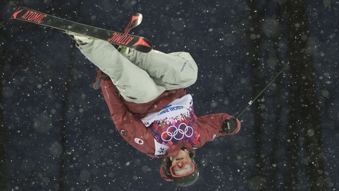 Ski acrobatique : Mike Riddle médaillé d'argent en demi-lune à Sotchi ...