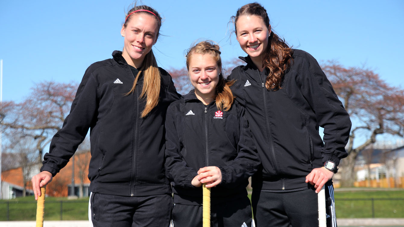L’équipe féminine de hockey sur gazon en Irlande pour sa quête ...