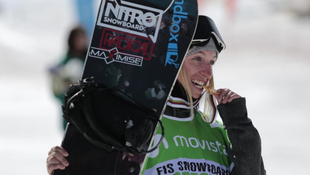 Snowboard: Laurie Blouin sacrée championne du monde en slopestyle ...