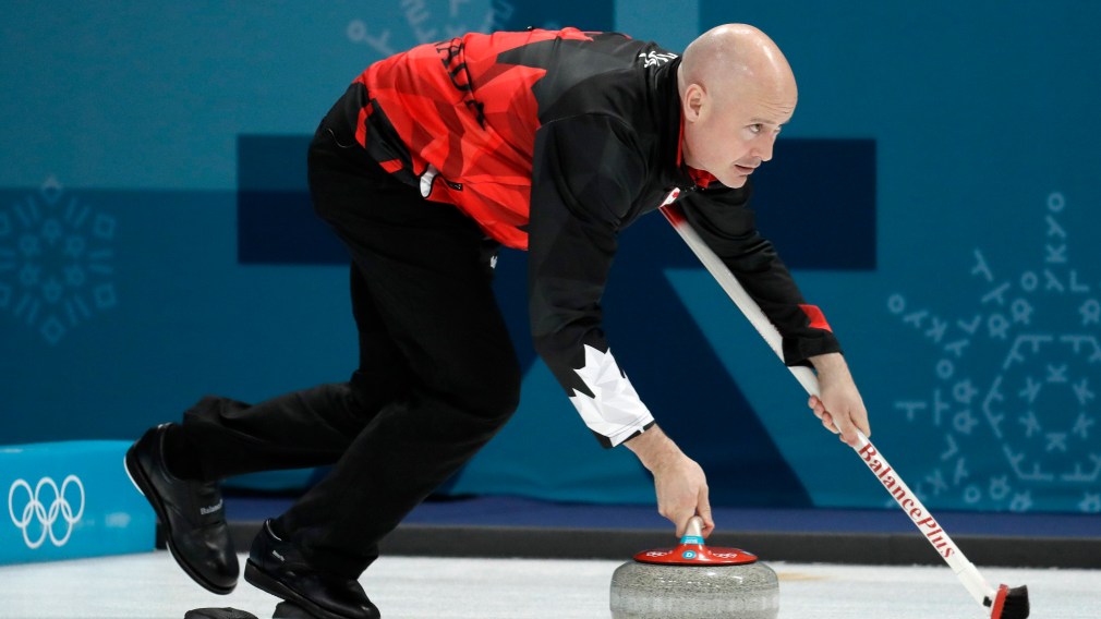 Le Canada enfile une quatrième victoire au tournoi de curling masculin ...