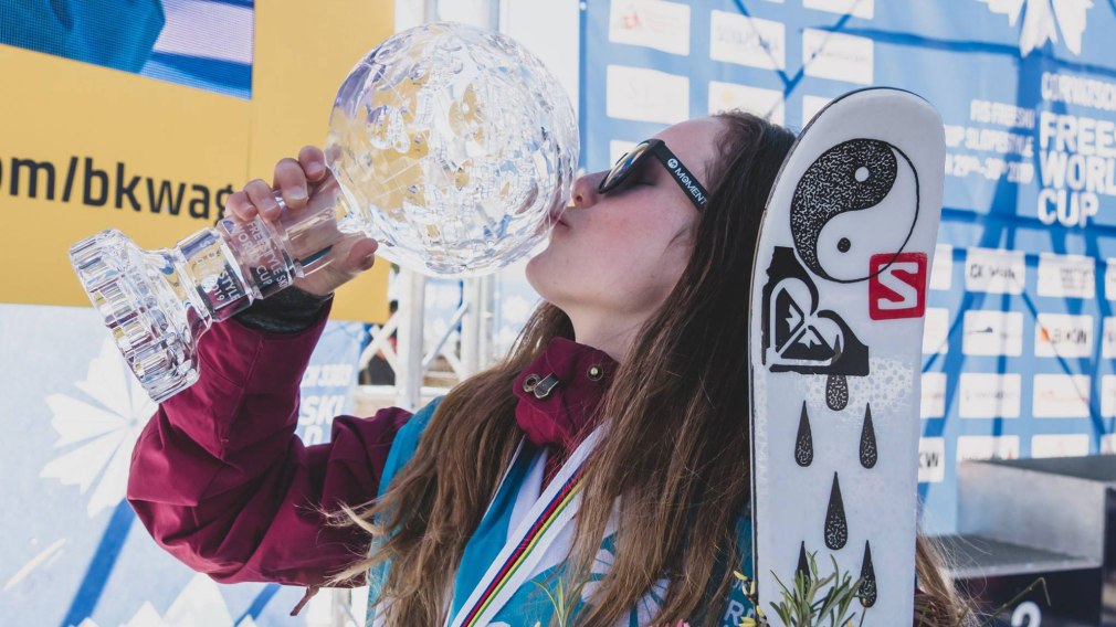 Evan McEachran rafle l’argent en ski slopestyle à la Coupe du monde de ...