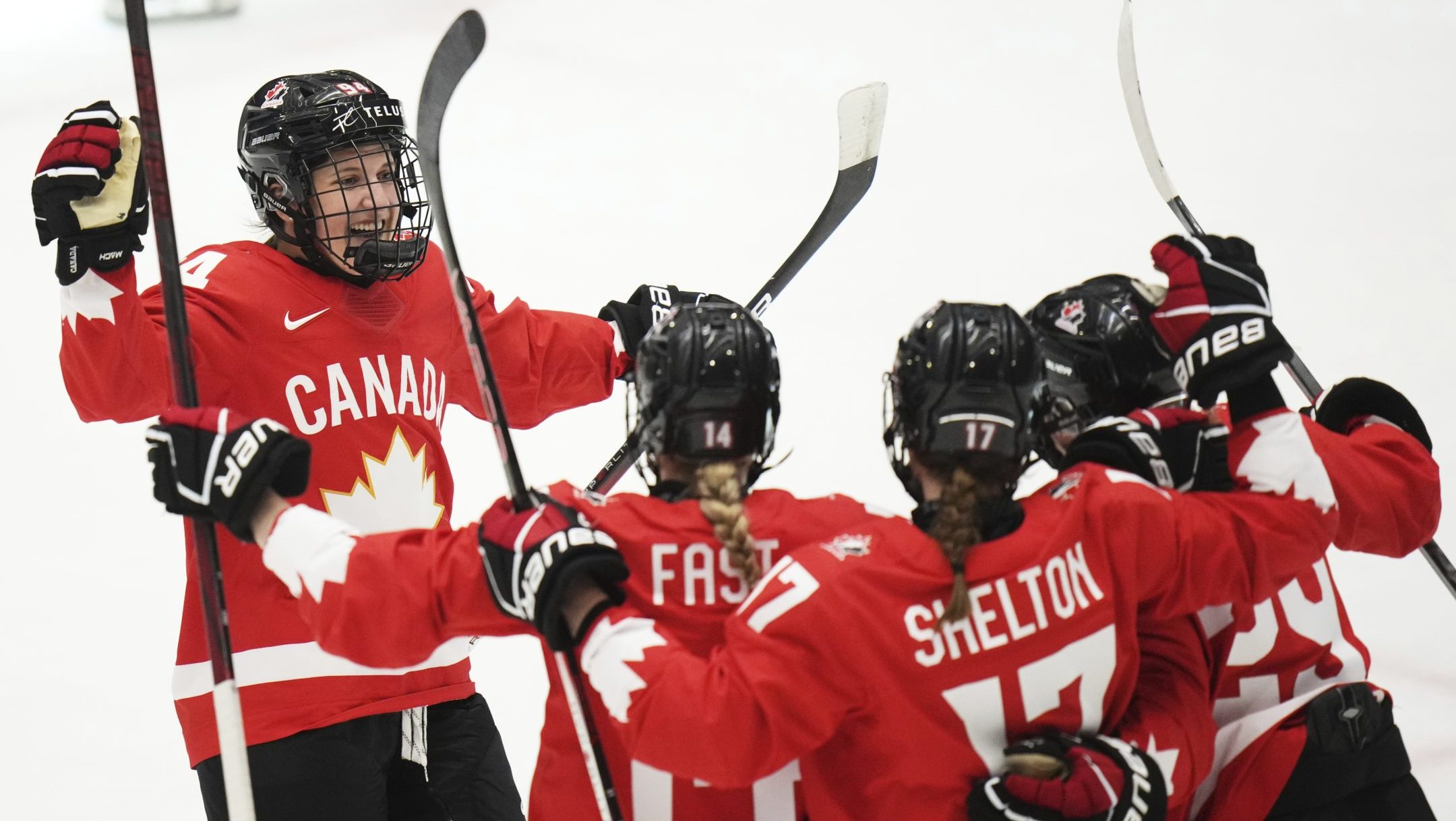 Championnat du monde de hockey féminin : Équipe Canada en finale ...