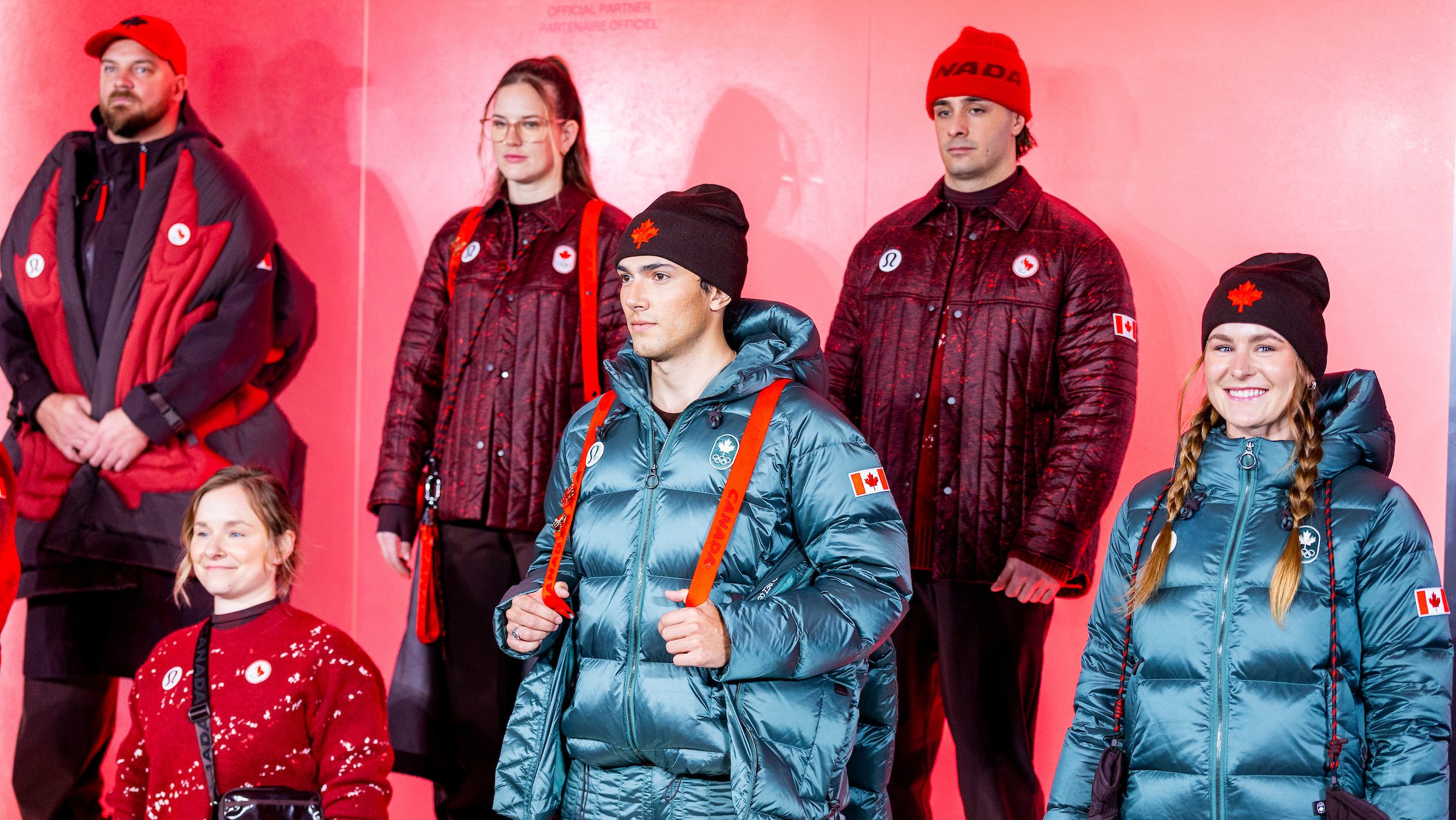 « Je suis complètement fan » : la collection Équipe Canada x lululemon ...