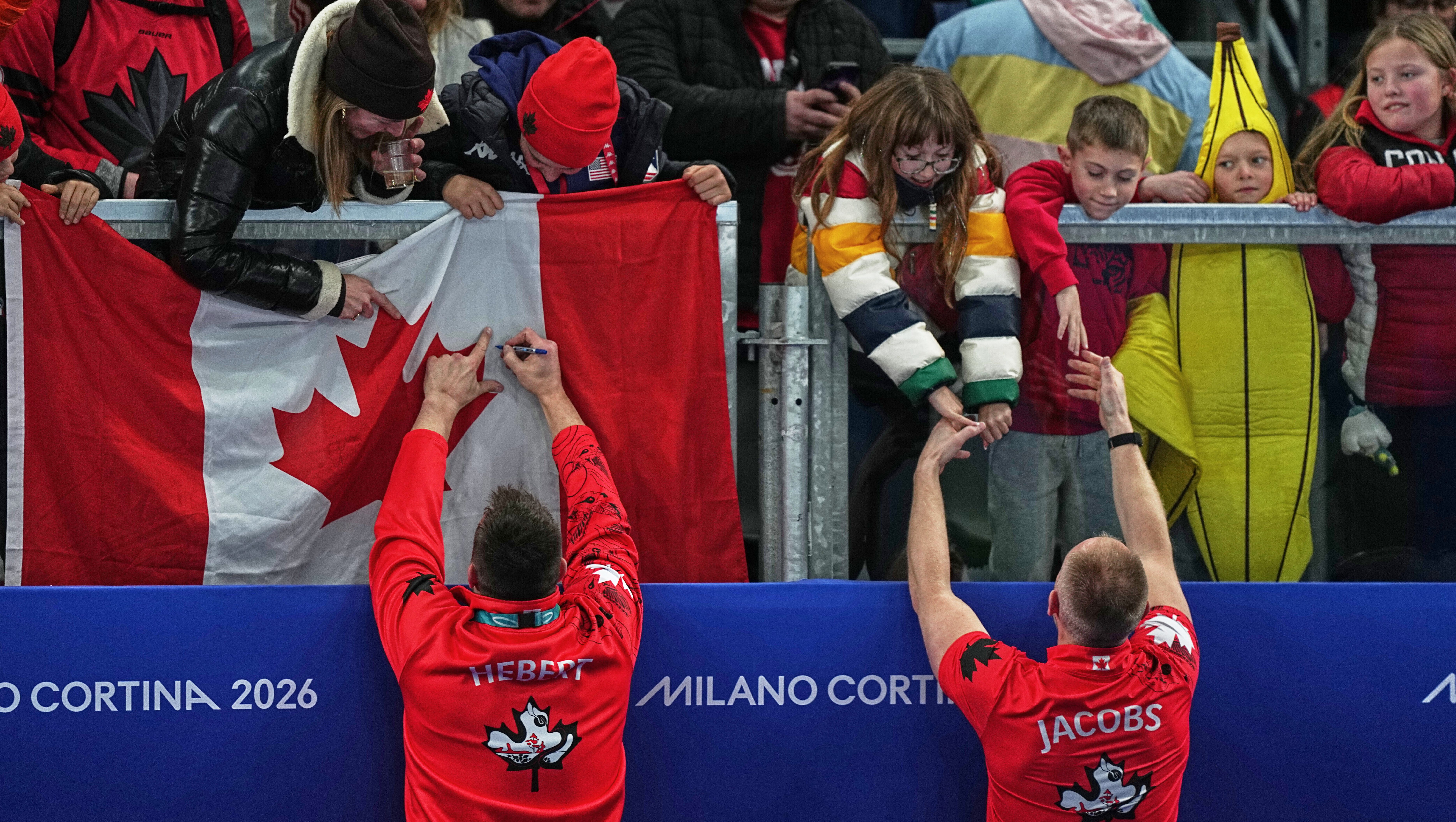 Brad Jacobs et Équipe Canada se qualifient pour le tour éliminatoire en ...